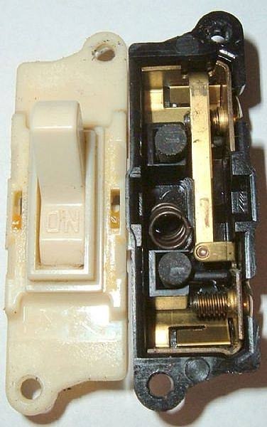 How Does An Electrical Switch Work HomeSteady how-does-an-electrical-switch-work-homesteady