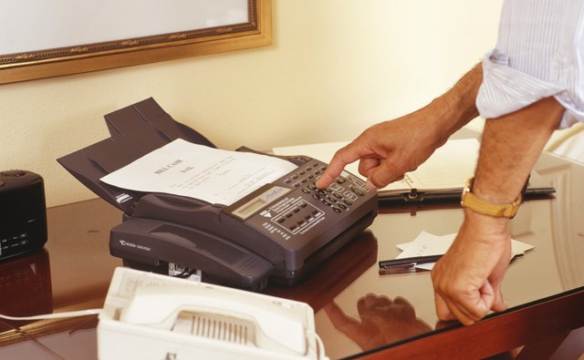 Advantages & Disadvantages of Different Types of Communication | Bizfluent Advantages & Disadvantages of Different Types of Communication | Bizfluent