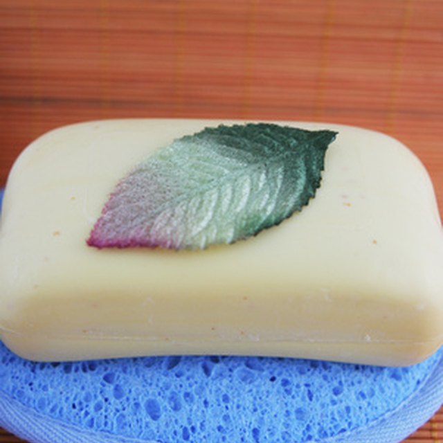 Difference Between Soap & Synthetic Detergent | Our Everyday Life Difference Between Soap & Synthetic Detergent | Our Everyday Life