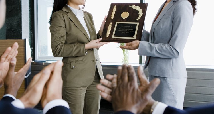 How To Give An Award Acceptance Speech For Someone Else