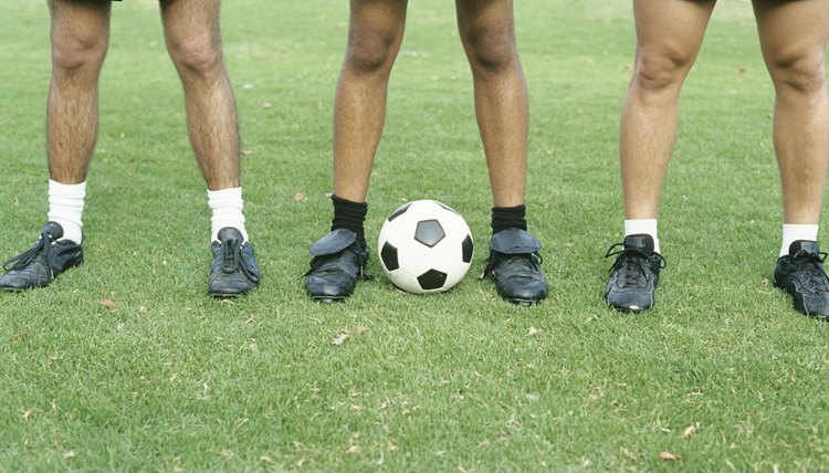 Metal vs. Rubber Baseball Cleats | SportsRec Metal vs. Rubber Baseball Cleats | SportsRec
