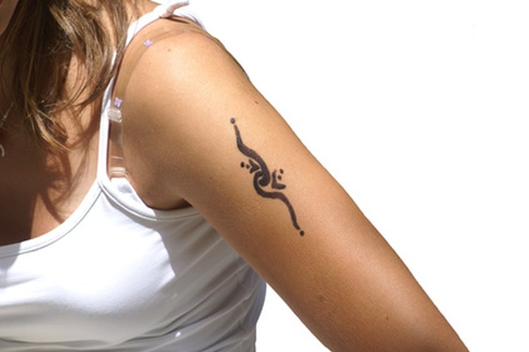 How To Remove A Temporary Henna Tattoo LEAFtv